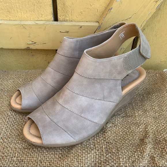 Earth | Shoes | Earth Leather Coriander Suede Wedge Strap Sandal | Poshmark